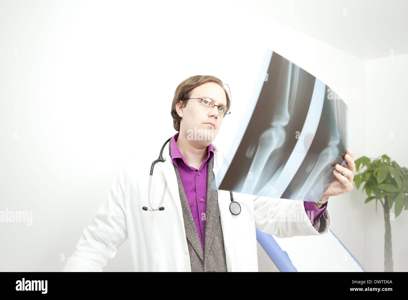 Knee x ray Stock Photo - Alamy