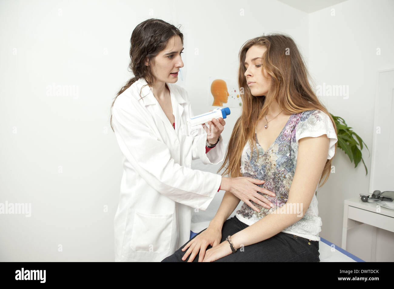 Spirometer and doctor hi-res stock photography and images - Alamy