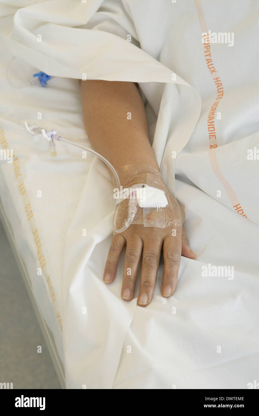 Patient hand iv drip hi-res stock photography and images - Alamy