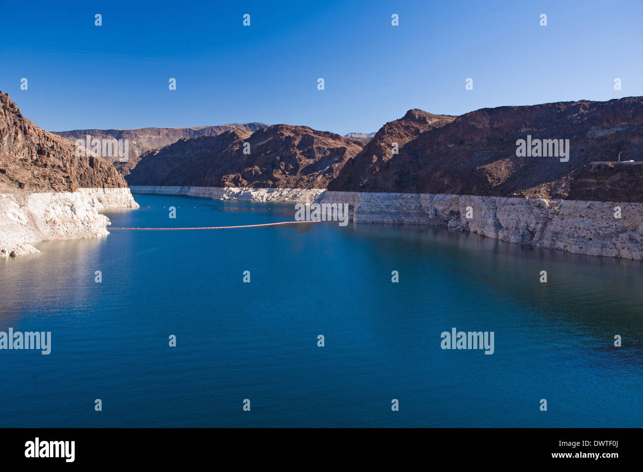 Lake Mead from the Hoover Dam showing the water level marks Stock Photo ...