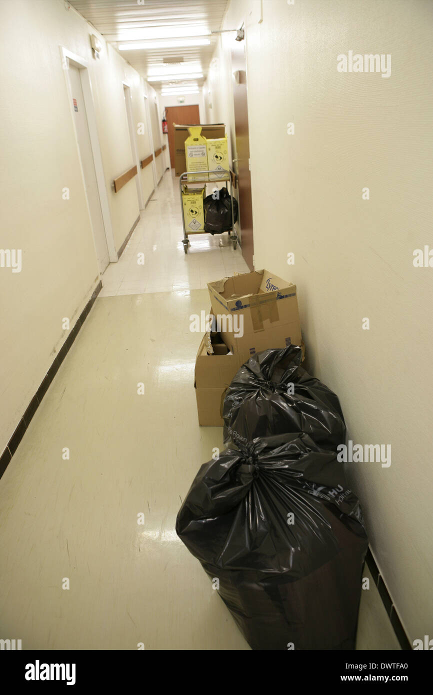 Waste collection hospital Stock Photo - Alamy