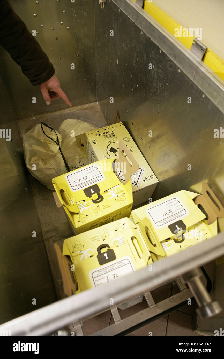 Waste collection hospital Stock Photo - Alamy