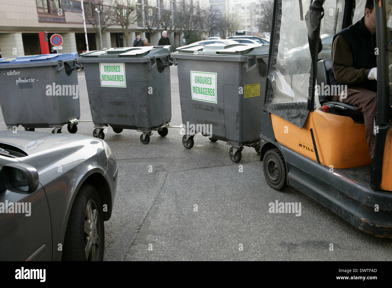 Waste collection hospital Stock Photo - Alamy