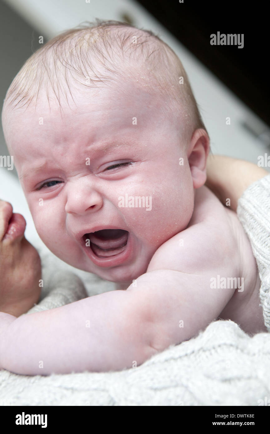 6 7 child crying mouth open hi-res stock photography and images - Alamy