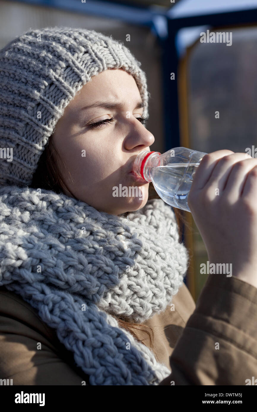 Cold drink teenage girl Stock Photo - Alamy