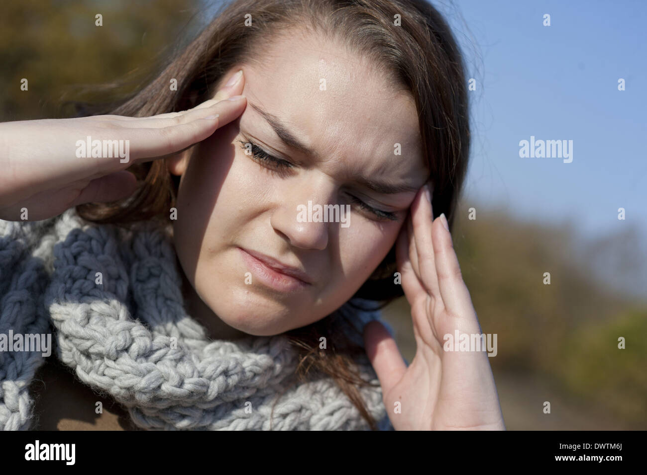 Headache teenage girl Stock Photo - Alamy