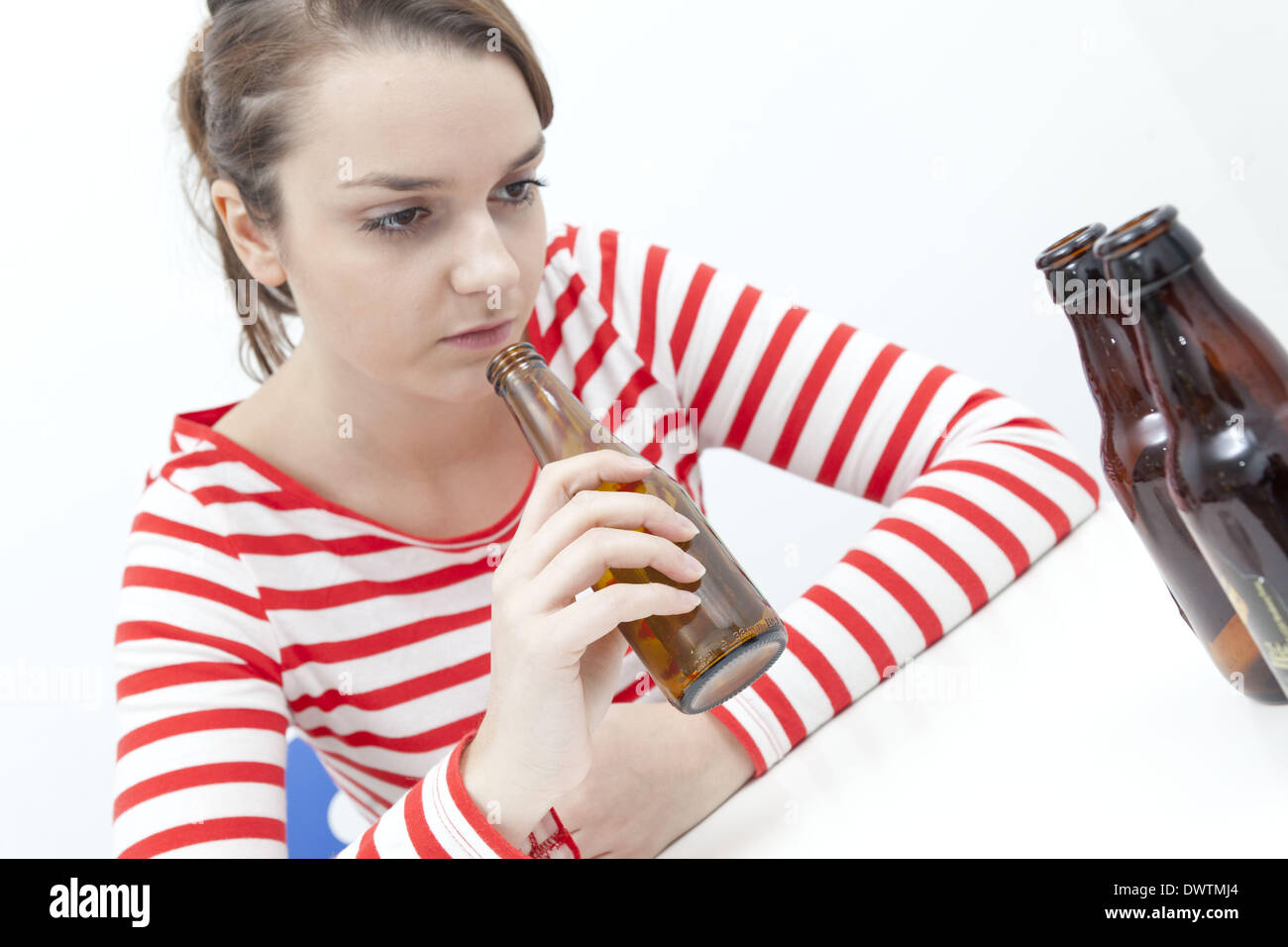 Alcohol teenage girl Stock Photo - Alamy