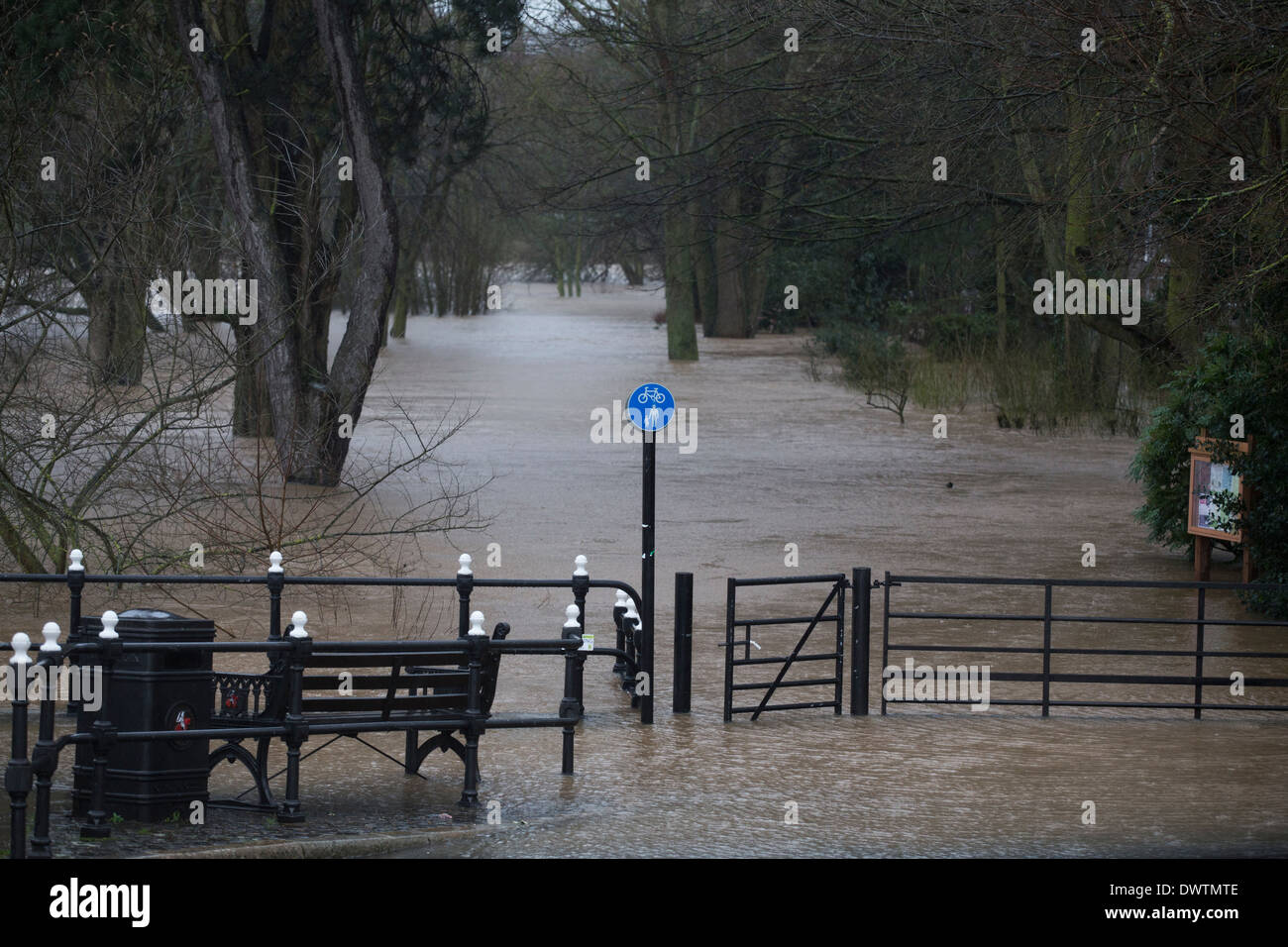 Severn way footpath hi-res stock photography and images - Alamy