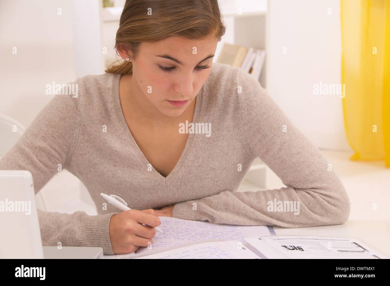 Teenager homework 18 year old hi-res stock photography and images - Alamy
