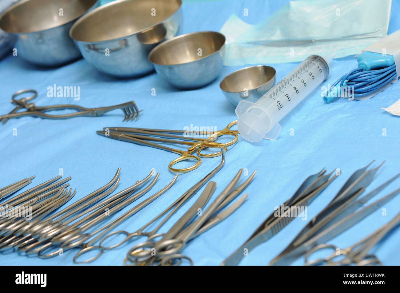 Surgical material hi-res stock photography and images - Alamy