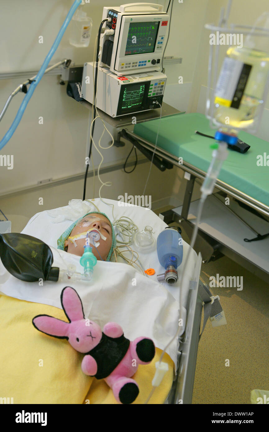 Vitrectomy High Resolution Stock Photography and Images - Alamy