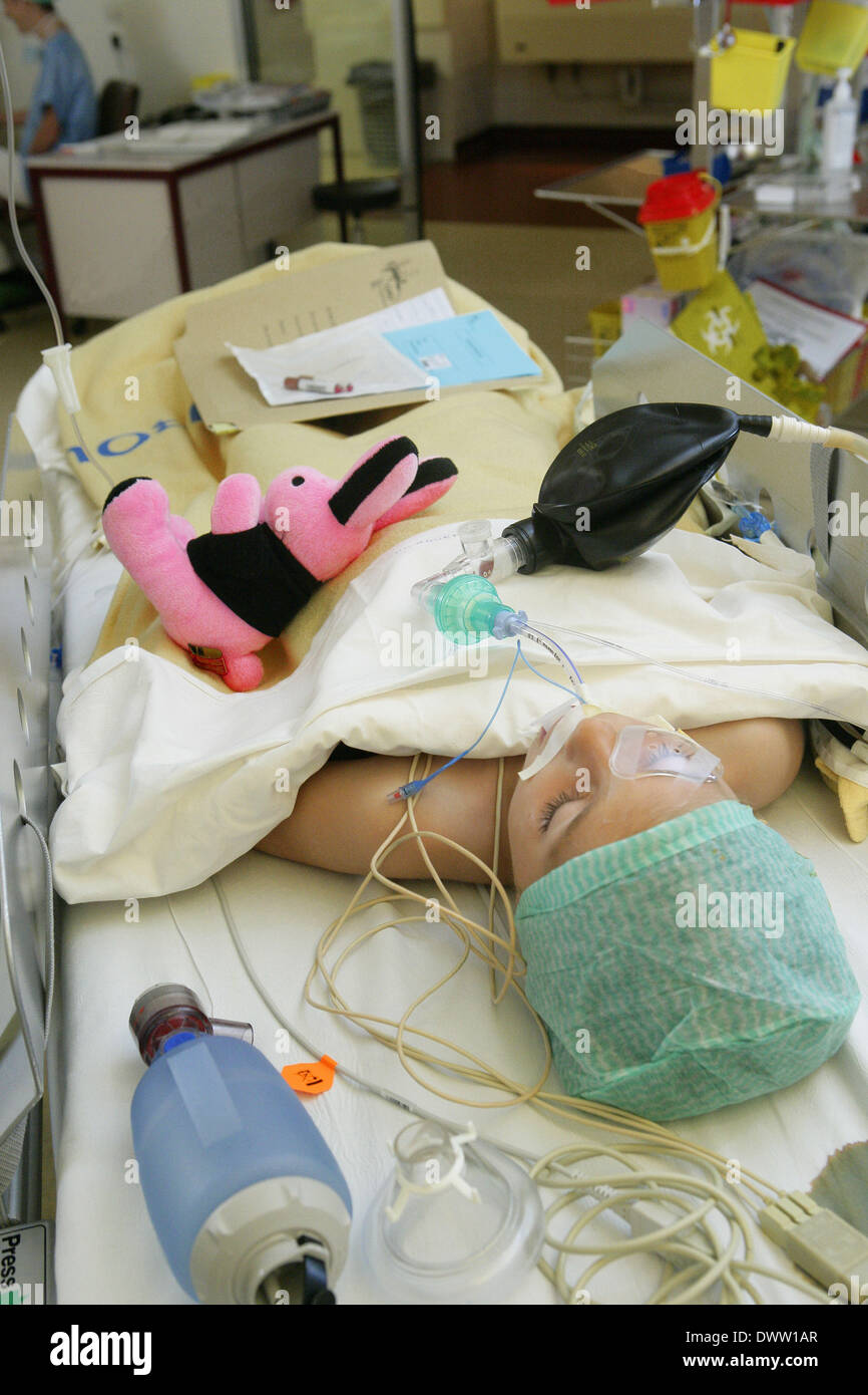 Anaesthesia hospital anesthesia general hi-res stock photography and ...