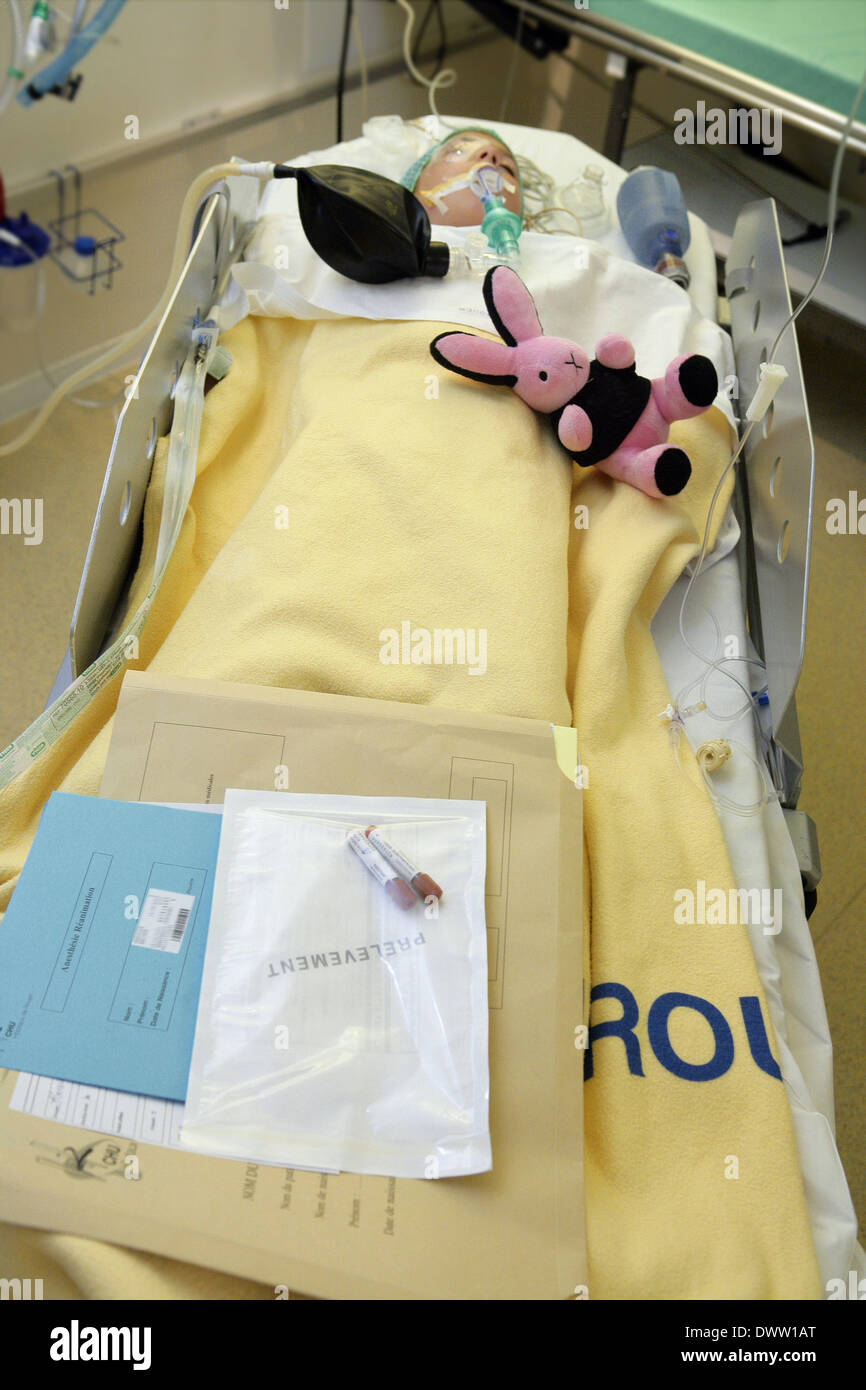 Anaesthesia hospital anesthesia general hi-res stock photography and ...