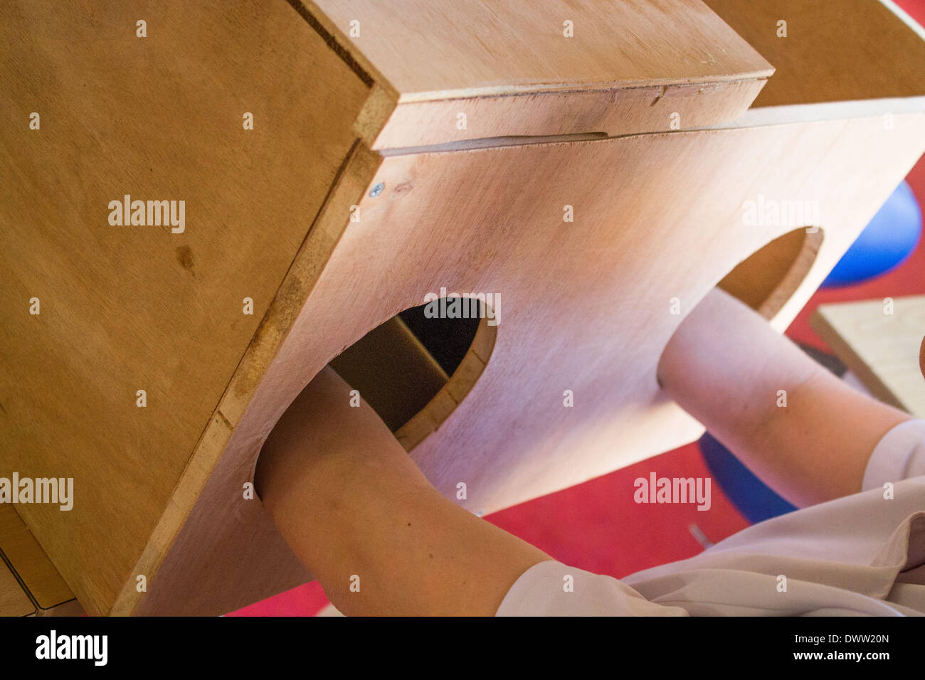 Mirror box ergotherapy Stock Photo - Alamy