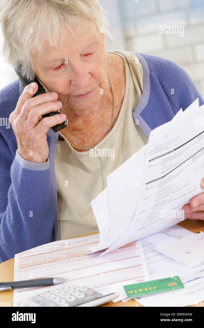 Old social security card hi-res stock photography and images - Alamy