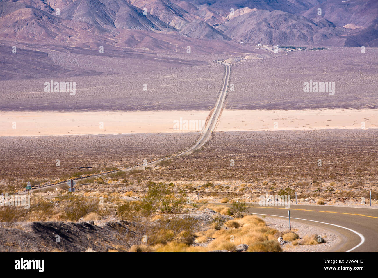 Highway 190 crossing Panamint Valley, Death Valley National Park ...