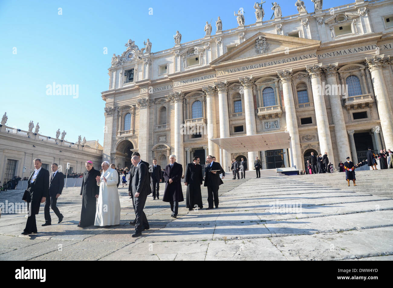 Pope francis 2013 december hi-res stock photography and images - Alamy