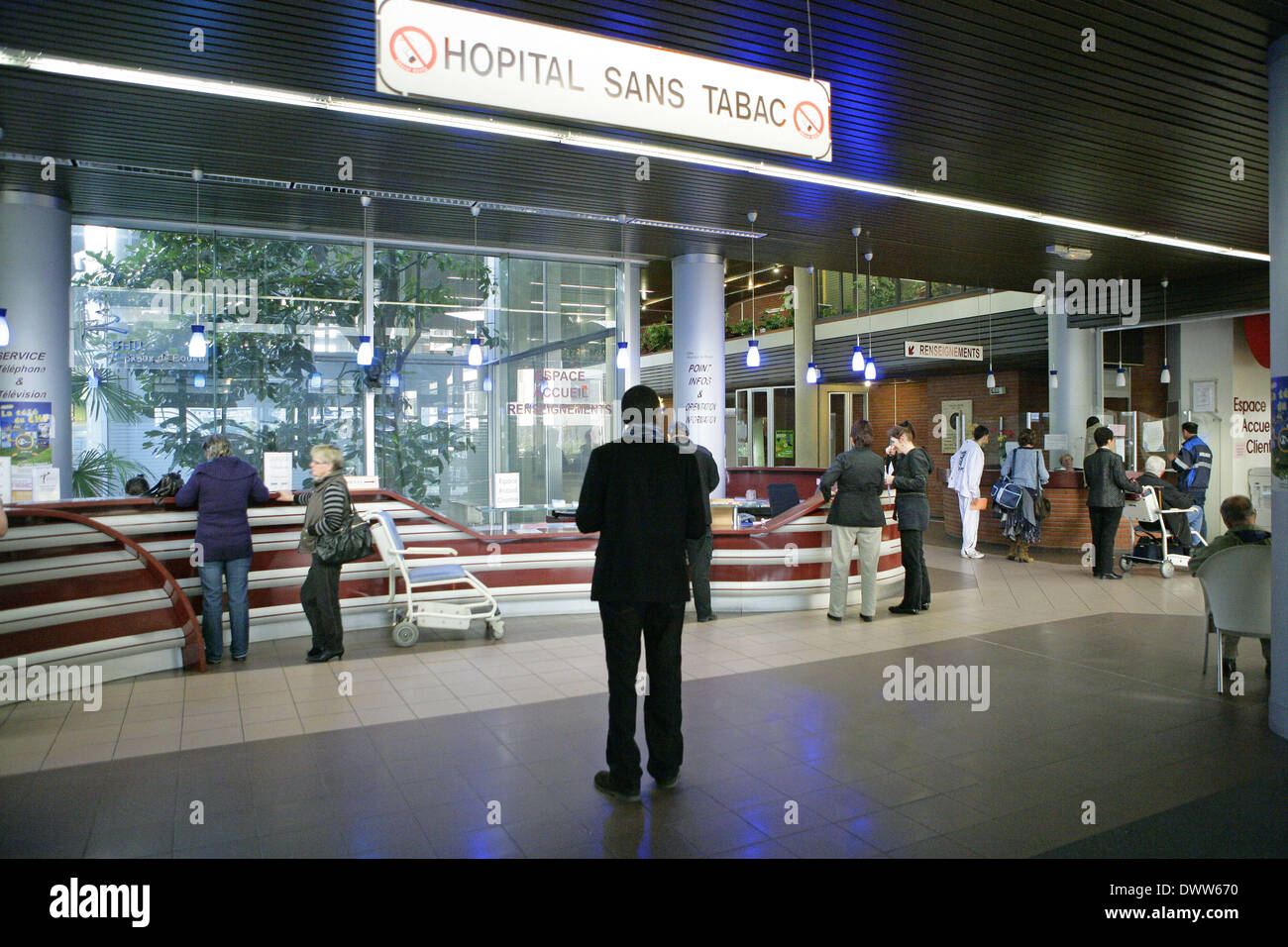 Reception counter signage hi-res stock photography and images - Alamy
