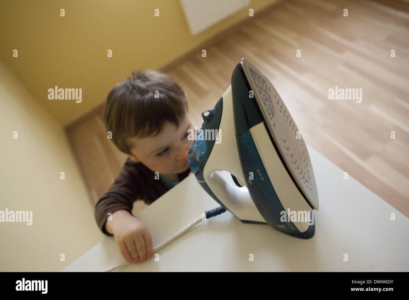 Home accident child Stock Photo - Alamy