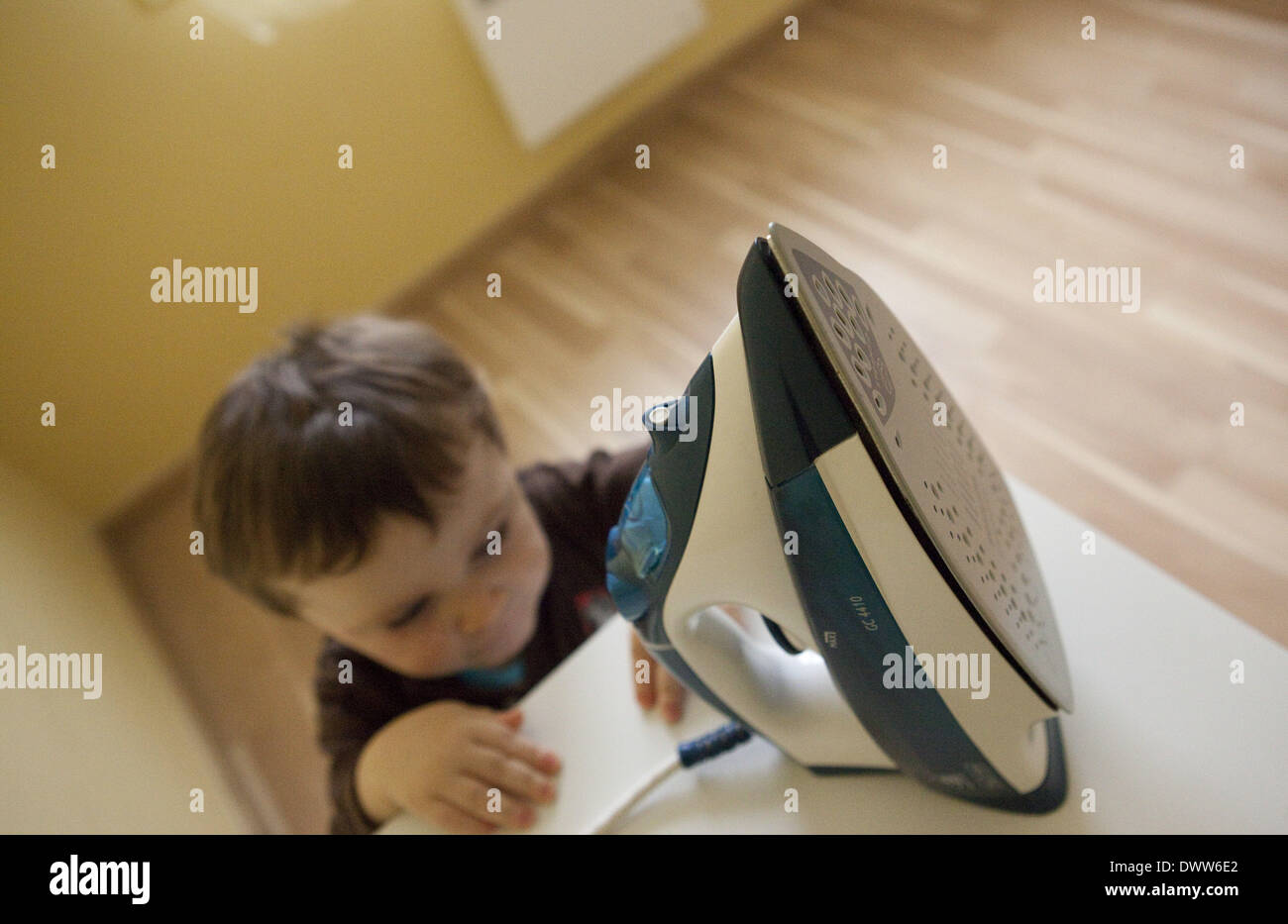 Home accident child Stock Photo - Alamy