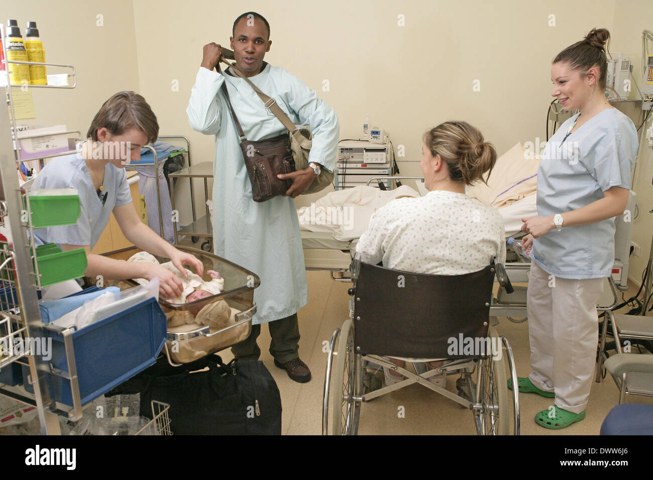 Woman labor room Stock Photo - Alamy