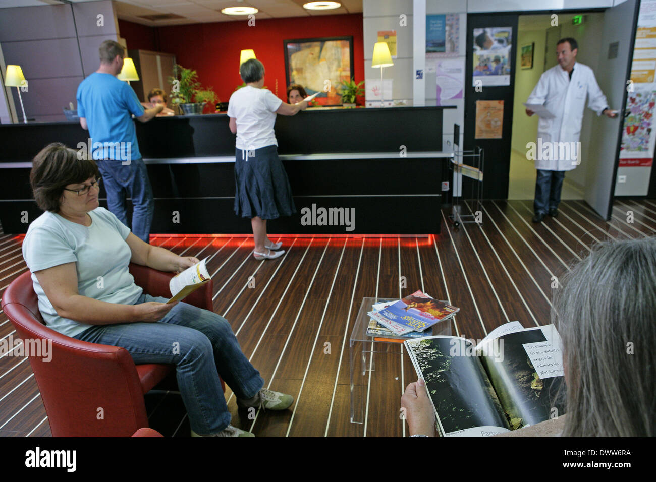 Gp waiting room hi-res stock photography and images - Alamy