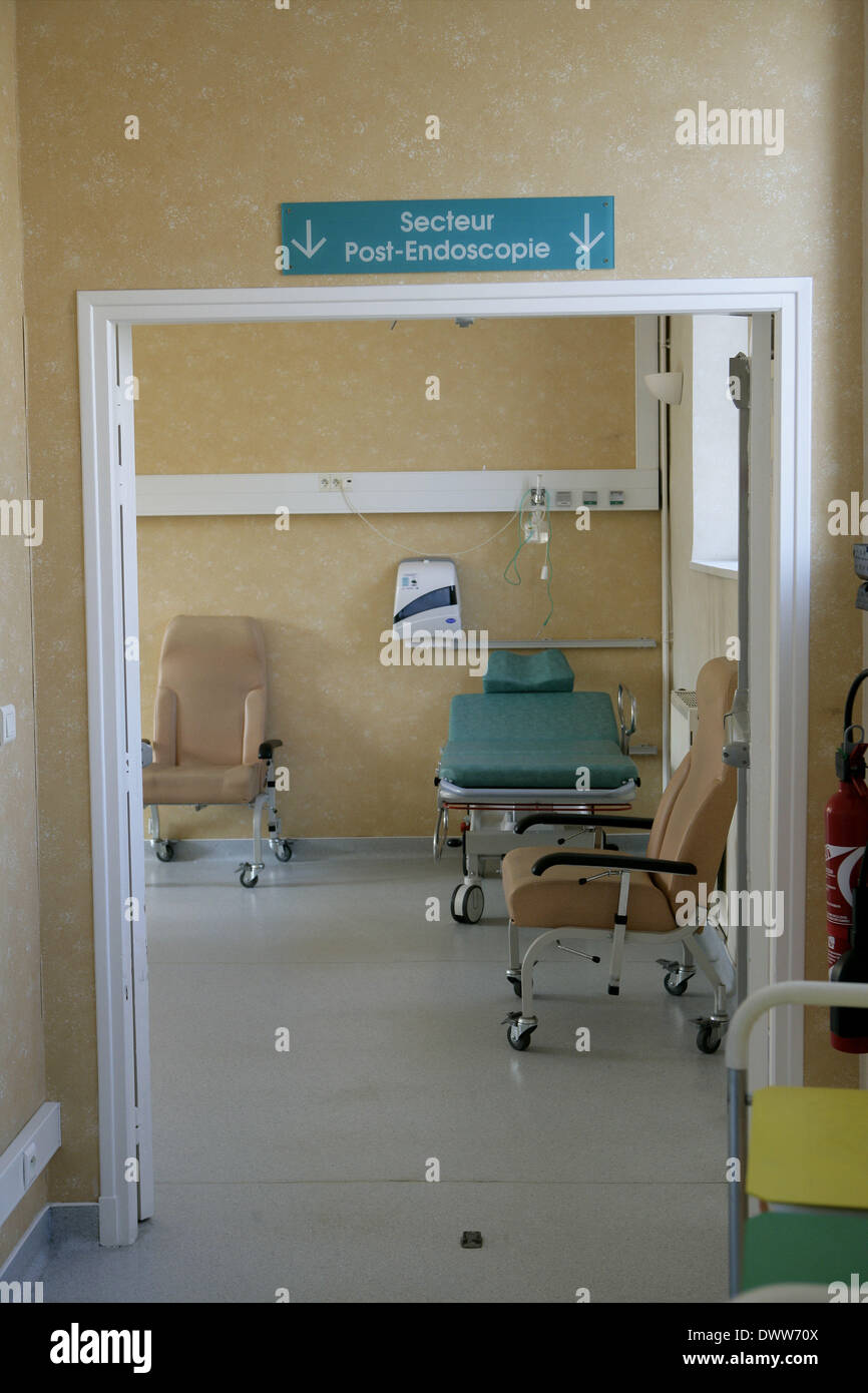 Hospital france interior hi-res stock photography and images - Alamy