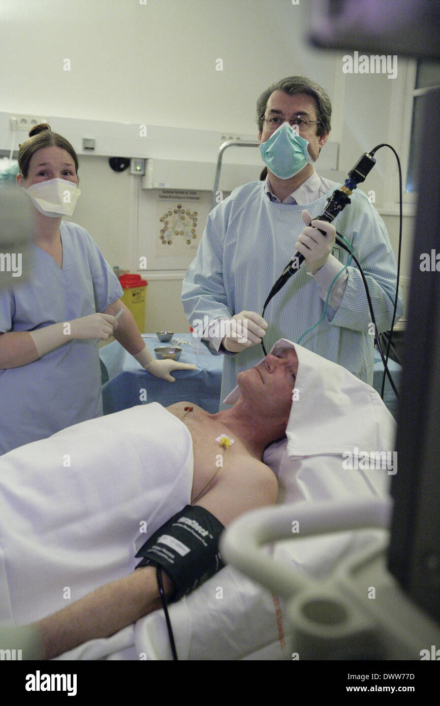 Bronchoscopy lung hi-res stock photography and images - Alamy