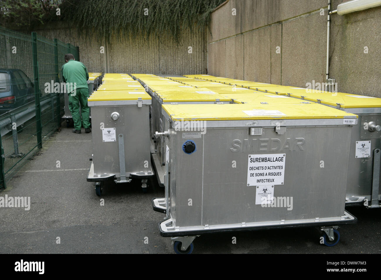 Waste collection hospital Stock Photo - Alamy
