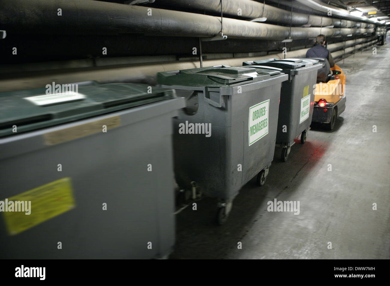 Waste collection hospital Stock Photo - Alamy
