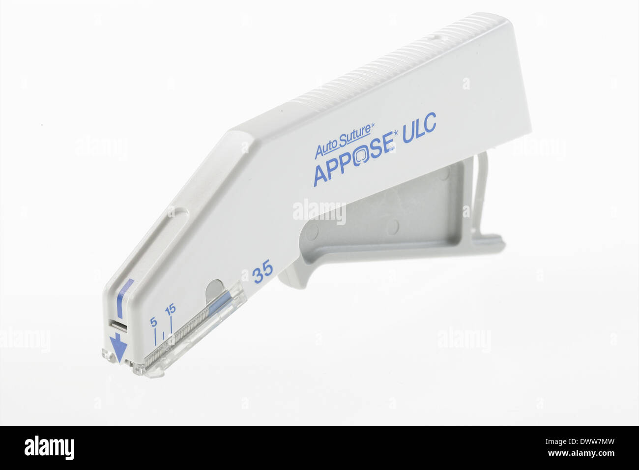 Surgical staple hi-res stock photography and images - Alamy