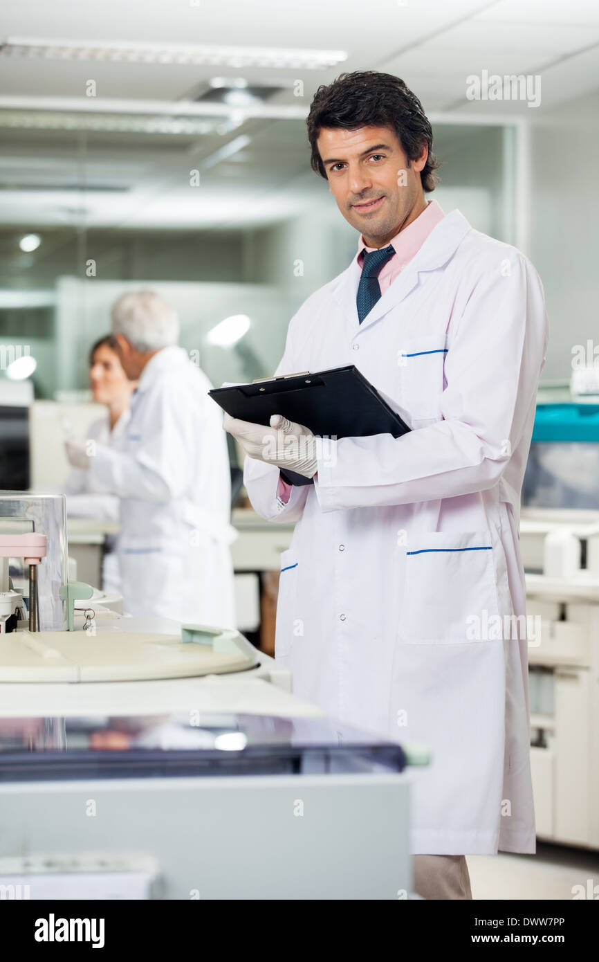 Lab clipboard hi-res stock photography and images - Alamy