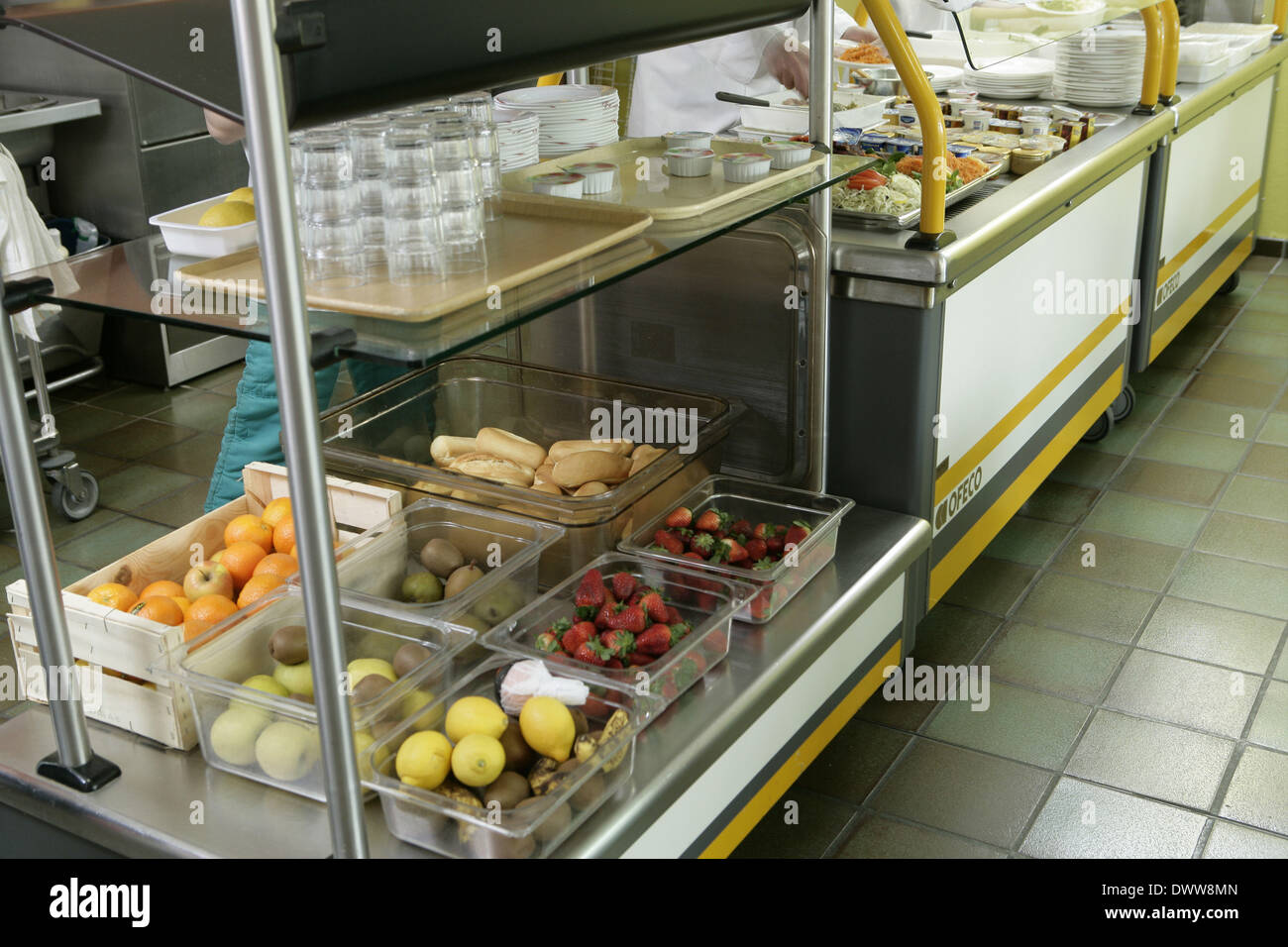 Hospital kitchen food hi-res stock photography and images - Alamy