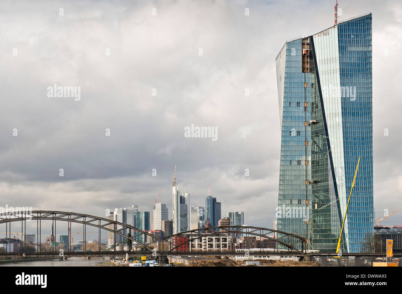 Construction beside building hi-res stock photography and images - Alamy