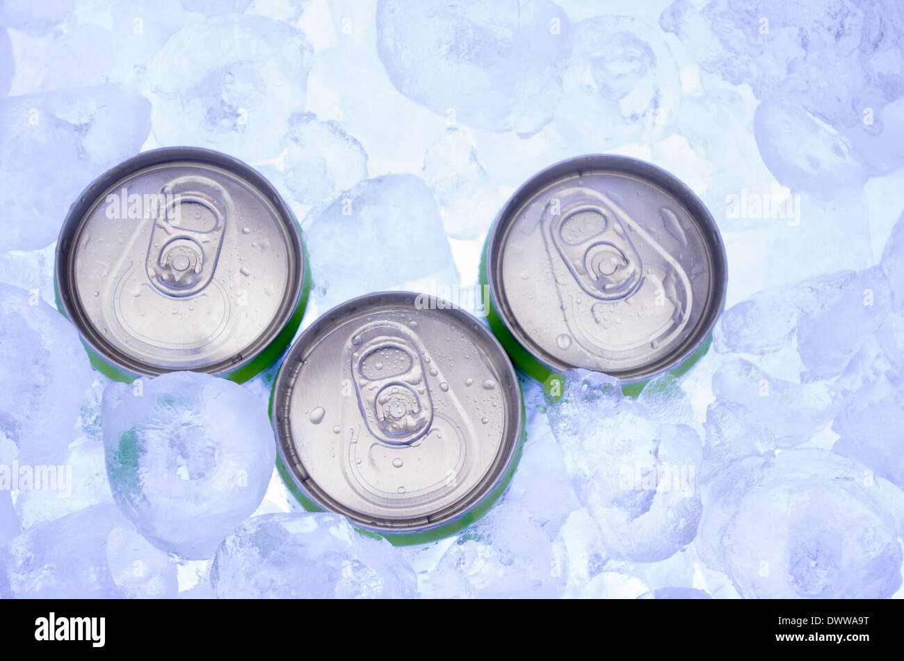 Soda cans ice cube hi-res stock photography and images - Alamy