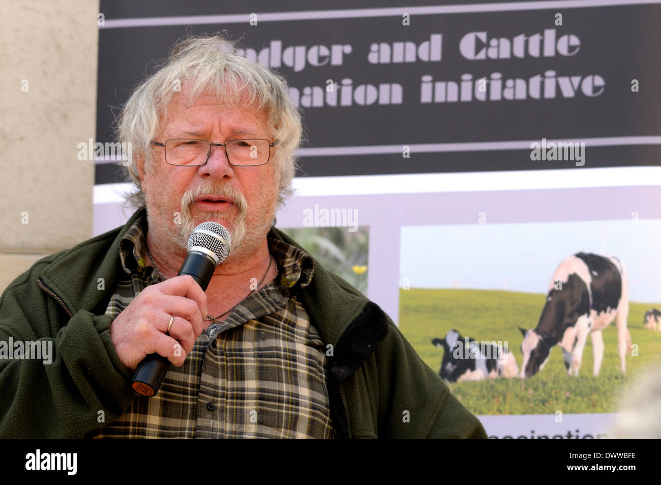 Bill oddie hi-res stock photography and images - Alamy
