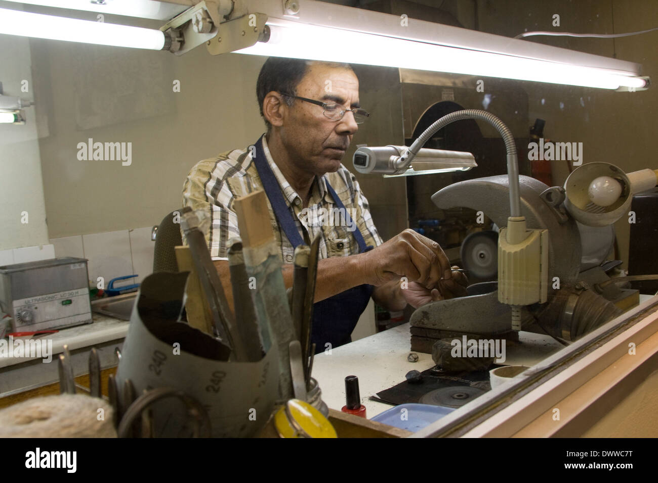 Correct setting hi-res stock photography and images - Alamy