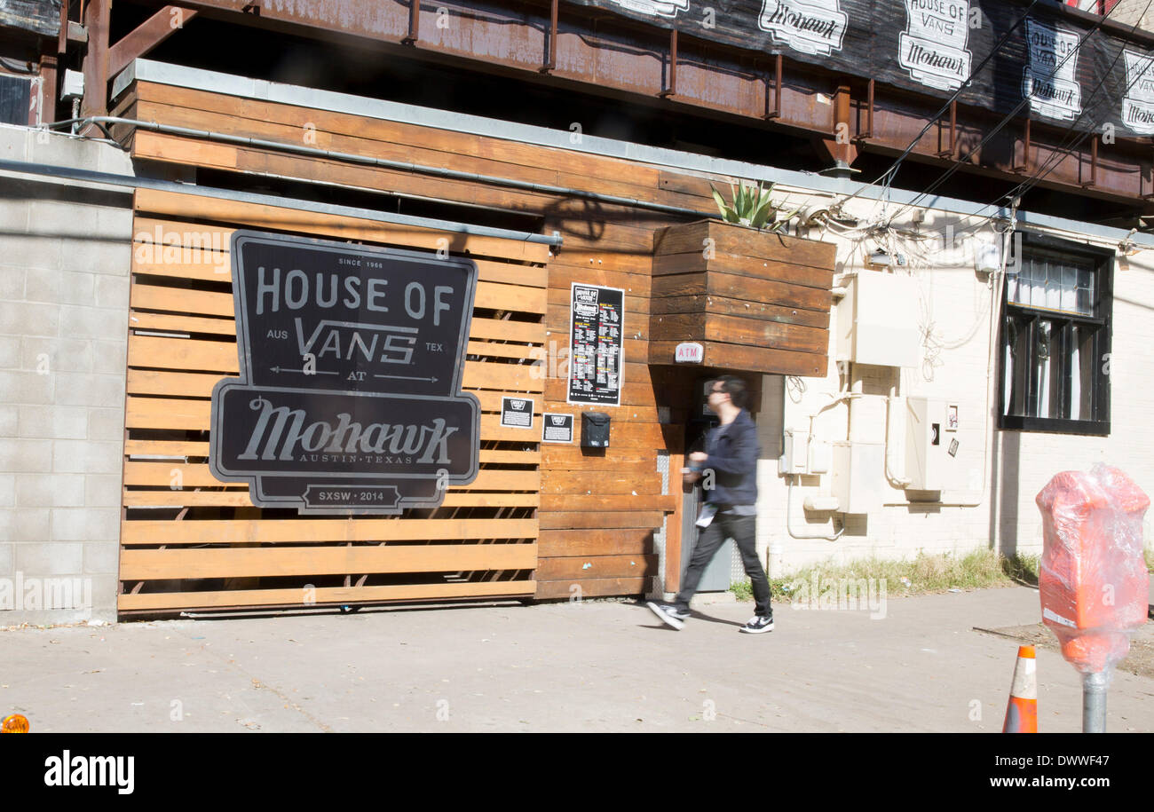 Mohawk austin hi-res stock photography and images - Alamy