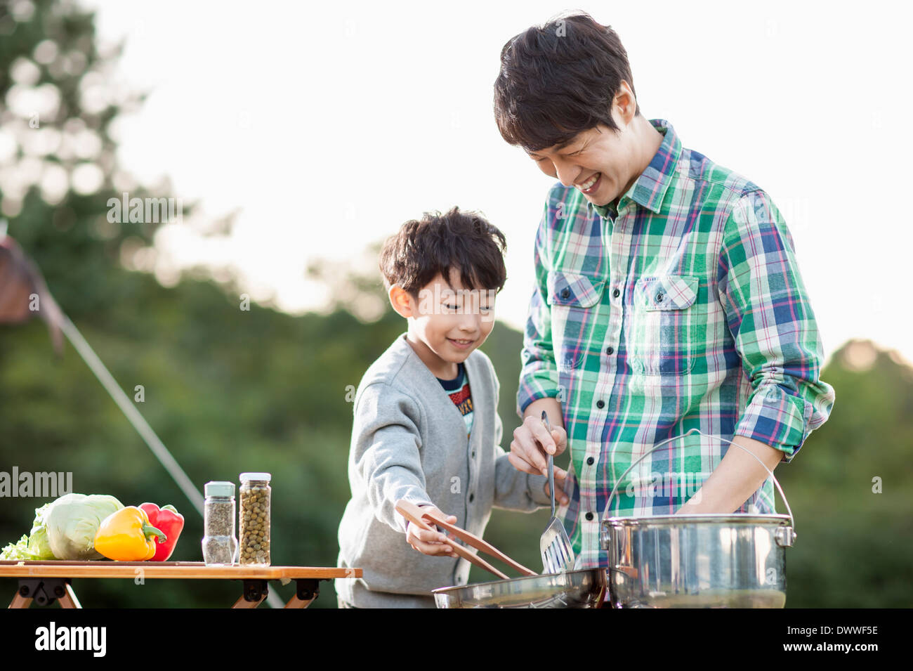 Father cook hi-res stock photography and images - Alamy