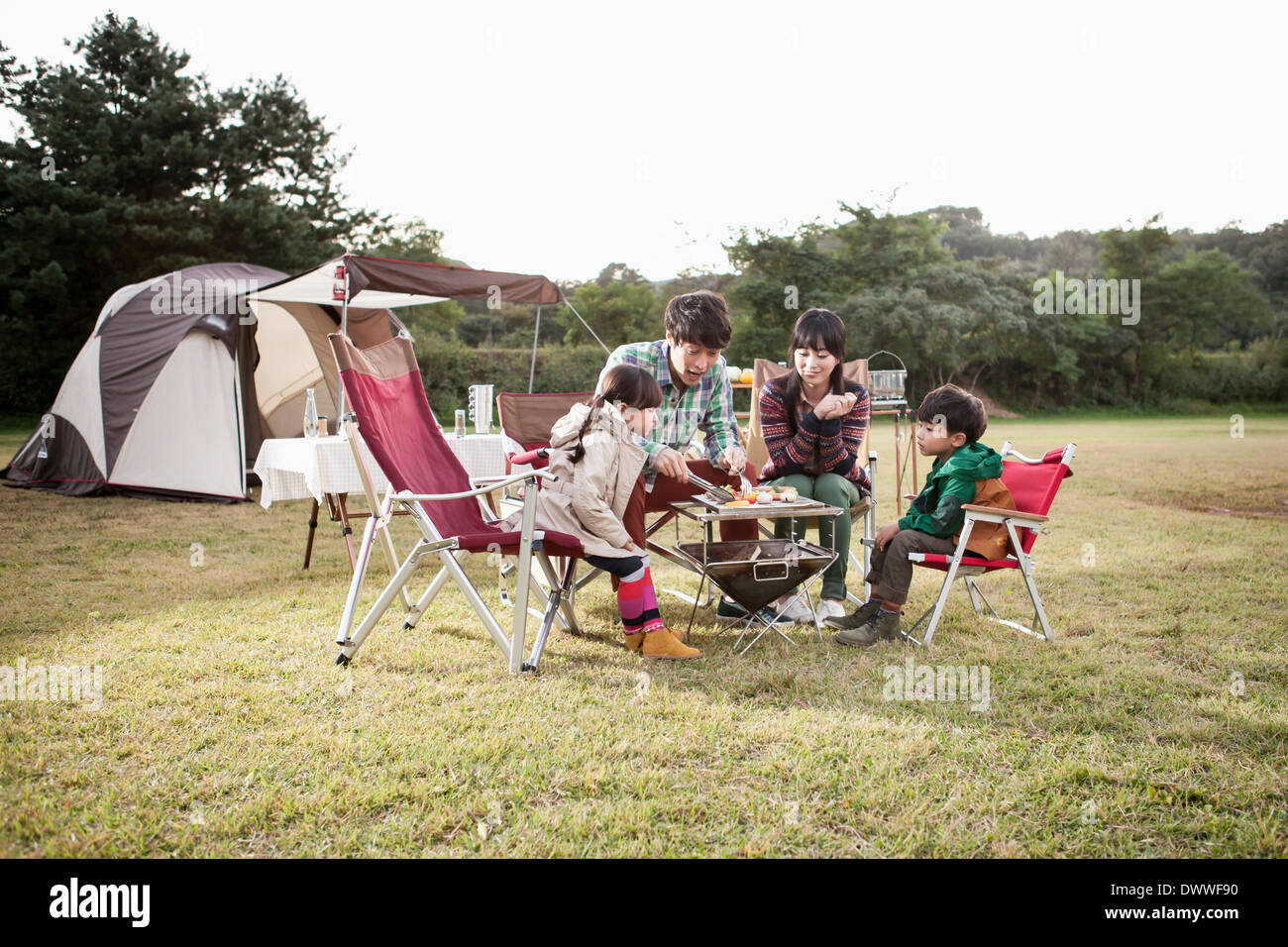 Weekend break family hi-res stock photography and images - Alamy