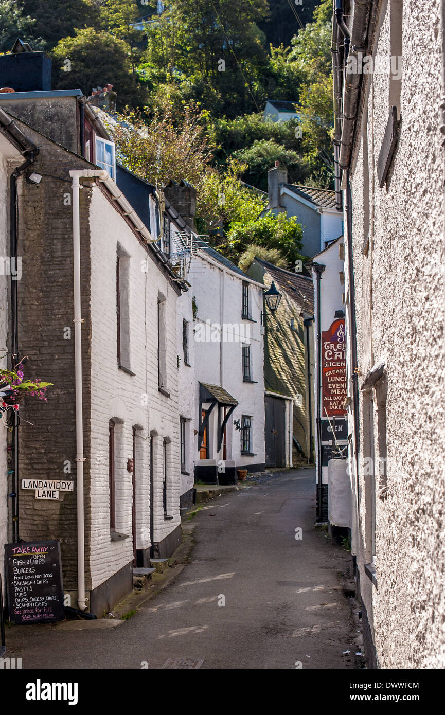 Tourists in looe hi-res stock photography and images - Alamy