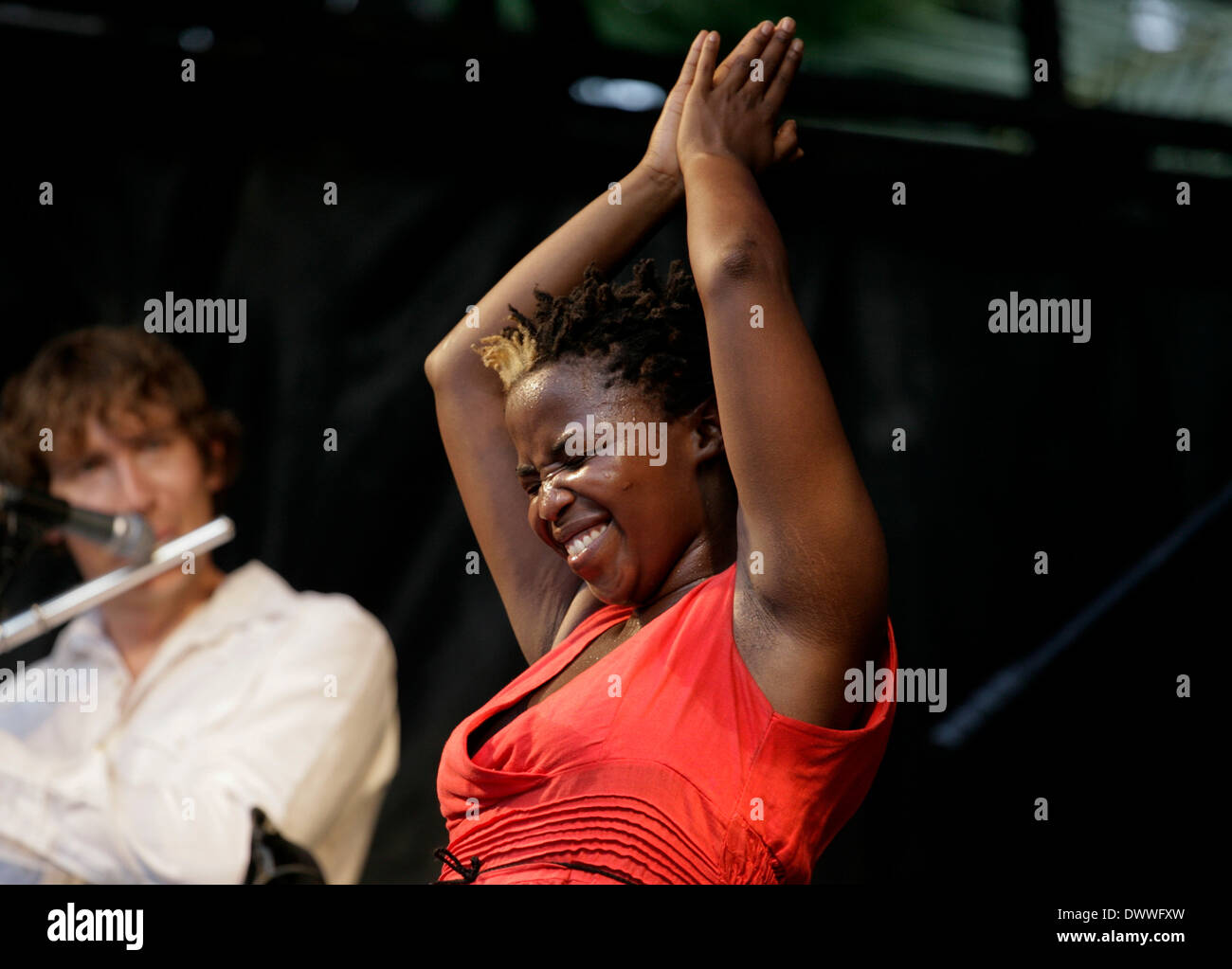Freshlyground singer Zolani Mahola performs at the Botanic Gardens in ...