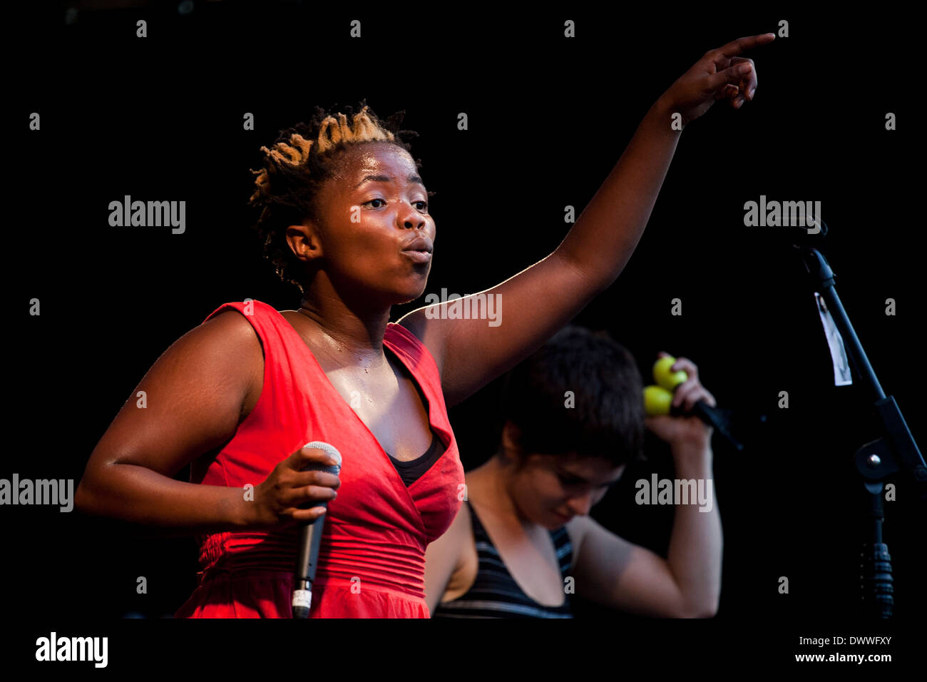 Freshlyground singer Zolani Mahola performs at the Botanic Gardens in ...