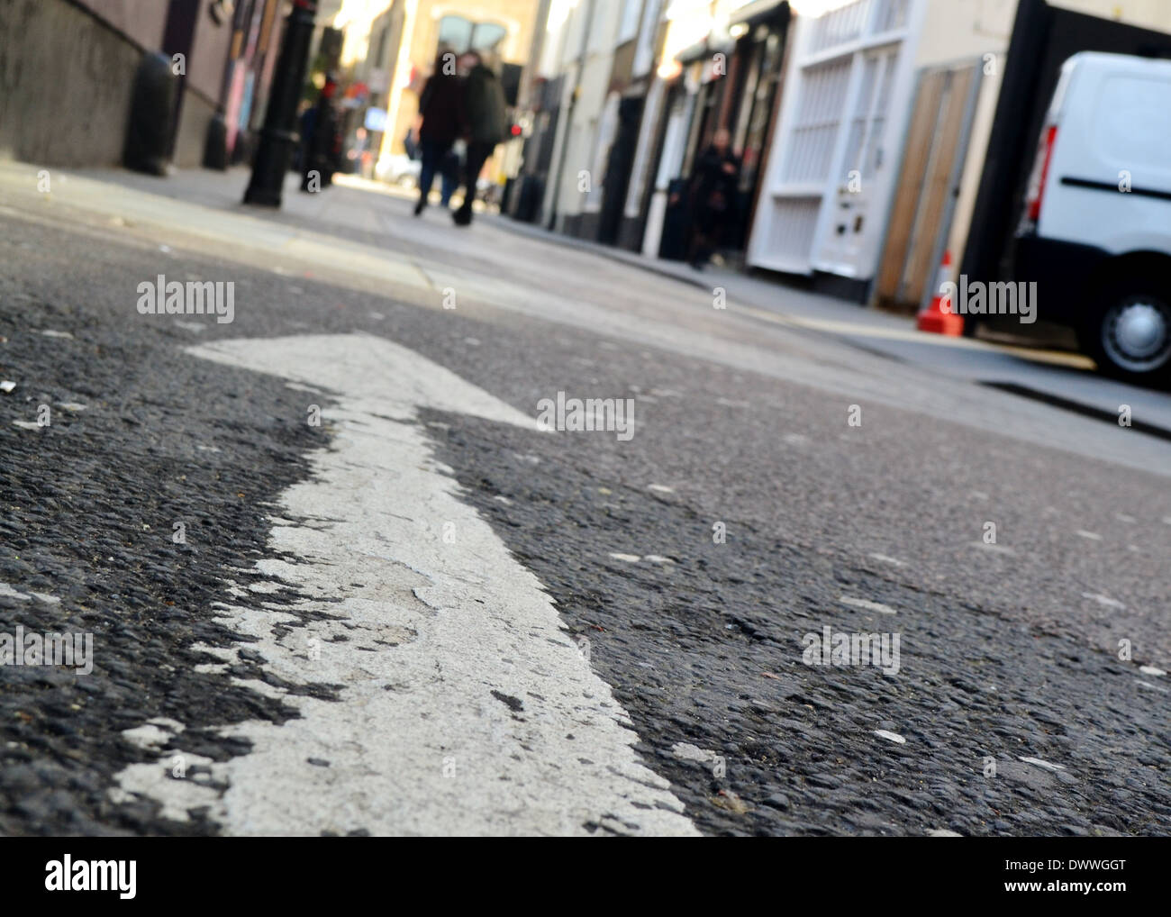 Arrow on ground hi-res stock photography and images - Alamy