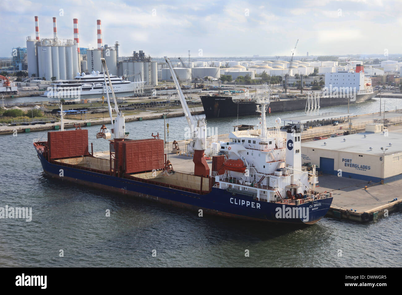 Cargo ship mv hi-res stock photography and images - Alamy