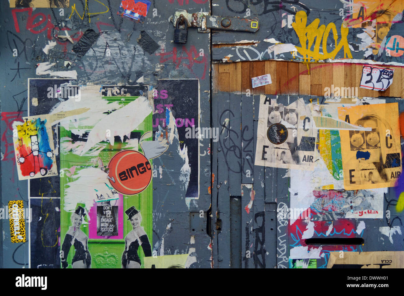 Ripped paper hi-res stock photography and images - Alamy
