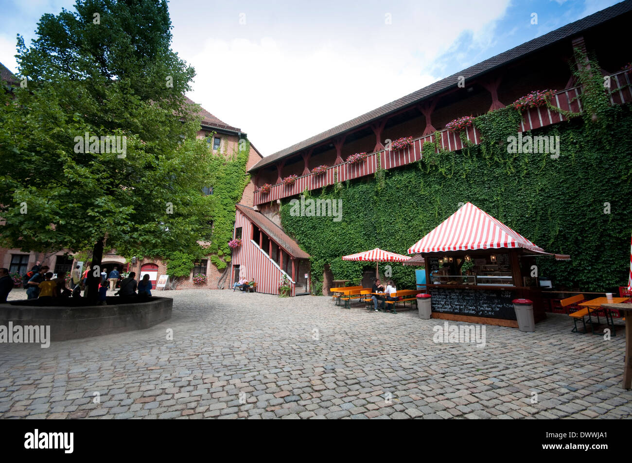 Nuremberg kaiserburg imperial castle hi-res stock photography and ...