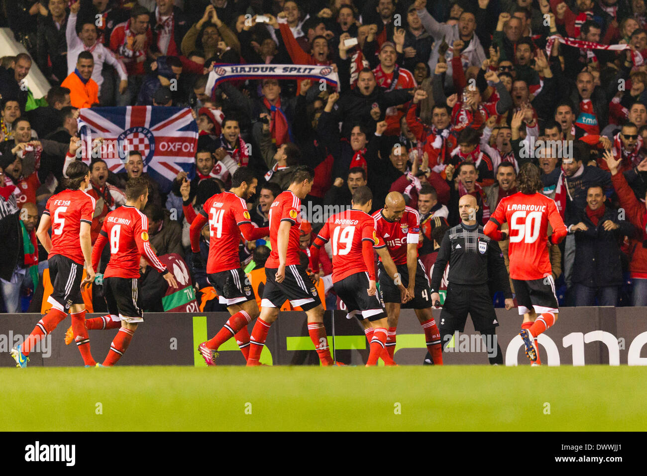 Benfica players hi-res stock photography and images - Alamy