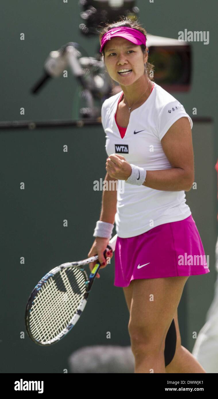 Los Angeles, California, USA. 13th Mar, 2014. Li Na, of China, reacts ...