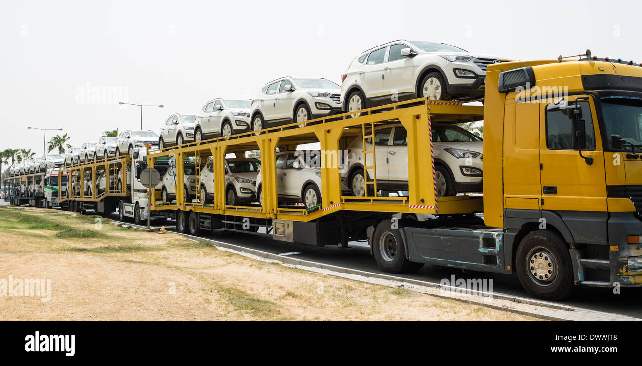 Doha car hi-res stock photography and images - Alamy